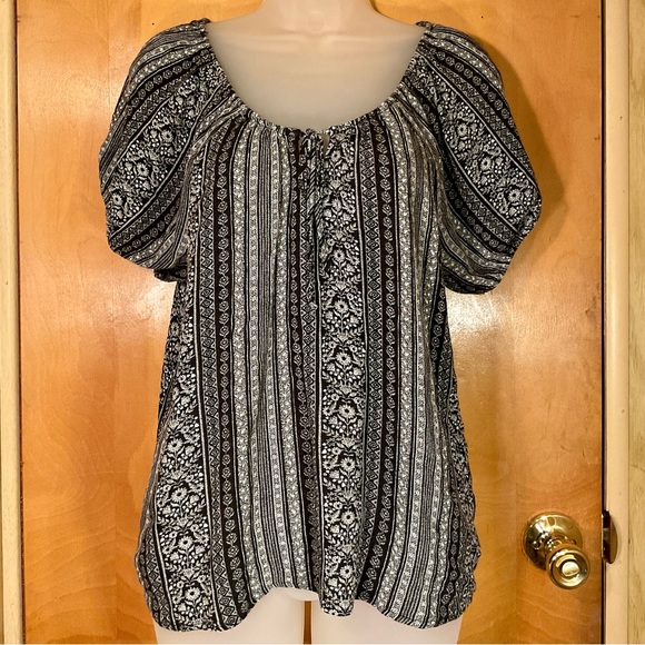 Mudd | Tops | Mudd Blouse | Poshmark